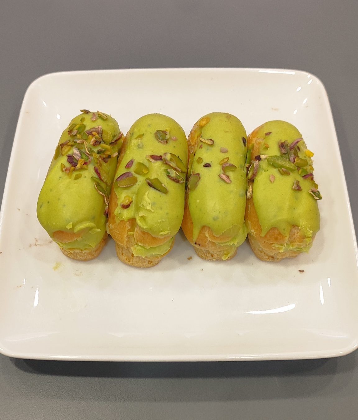 Fıstıklı Ekler (500gr.) - Hampas Pastaneleri